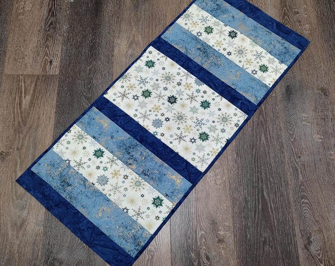Reversible Winter Table Runner: Hand-quilted Snowflake & Snowmen Decor ...