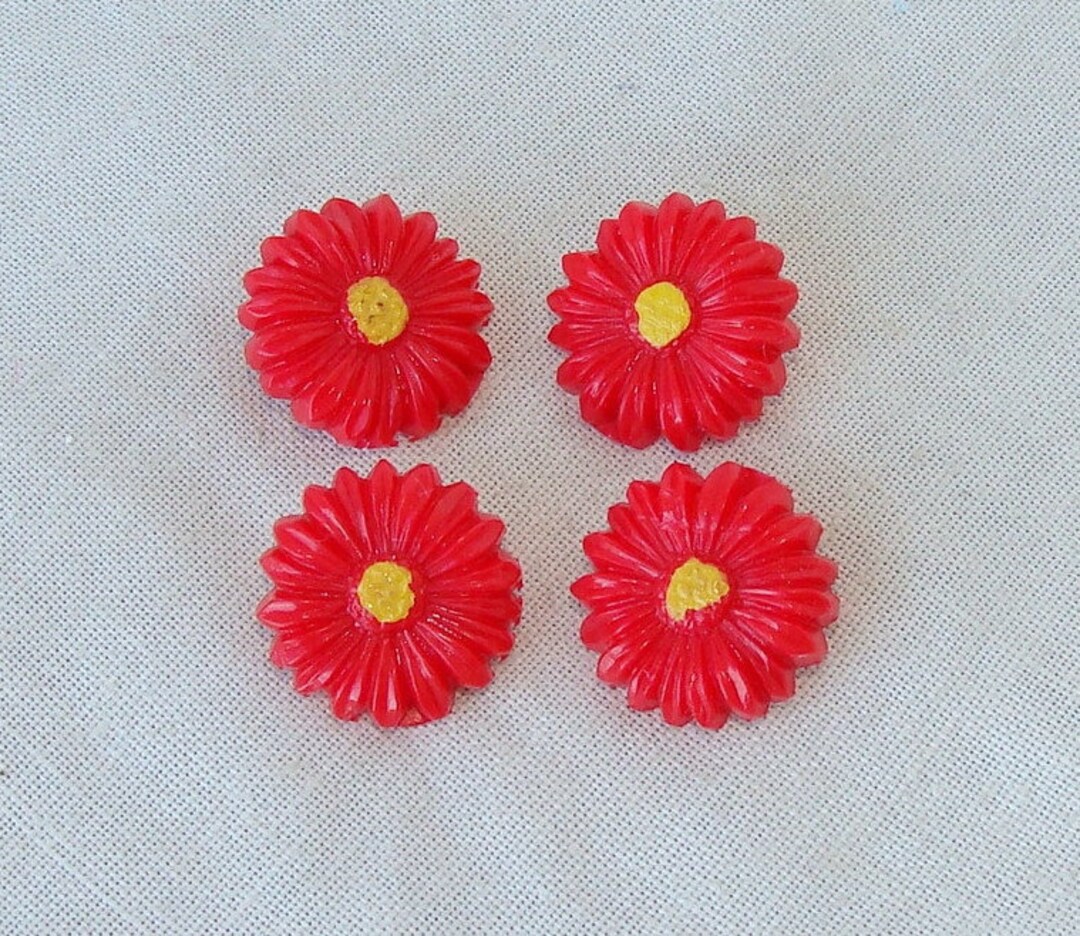Set of 4 Red & Yellow Realistic Flower Buttons Vintage Plastic Buttons ...
