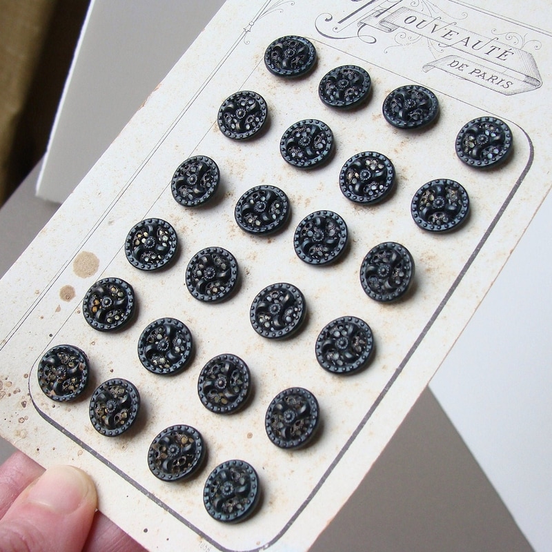 Antique Buttons Set - Etsy