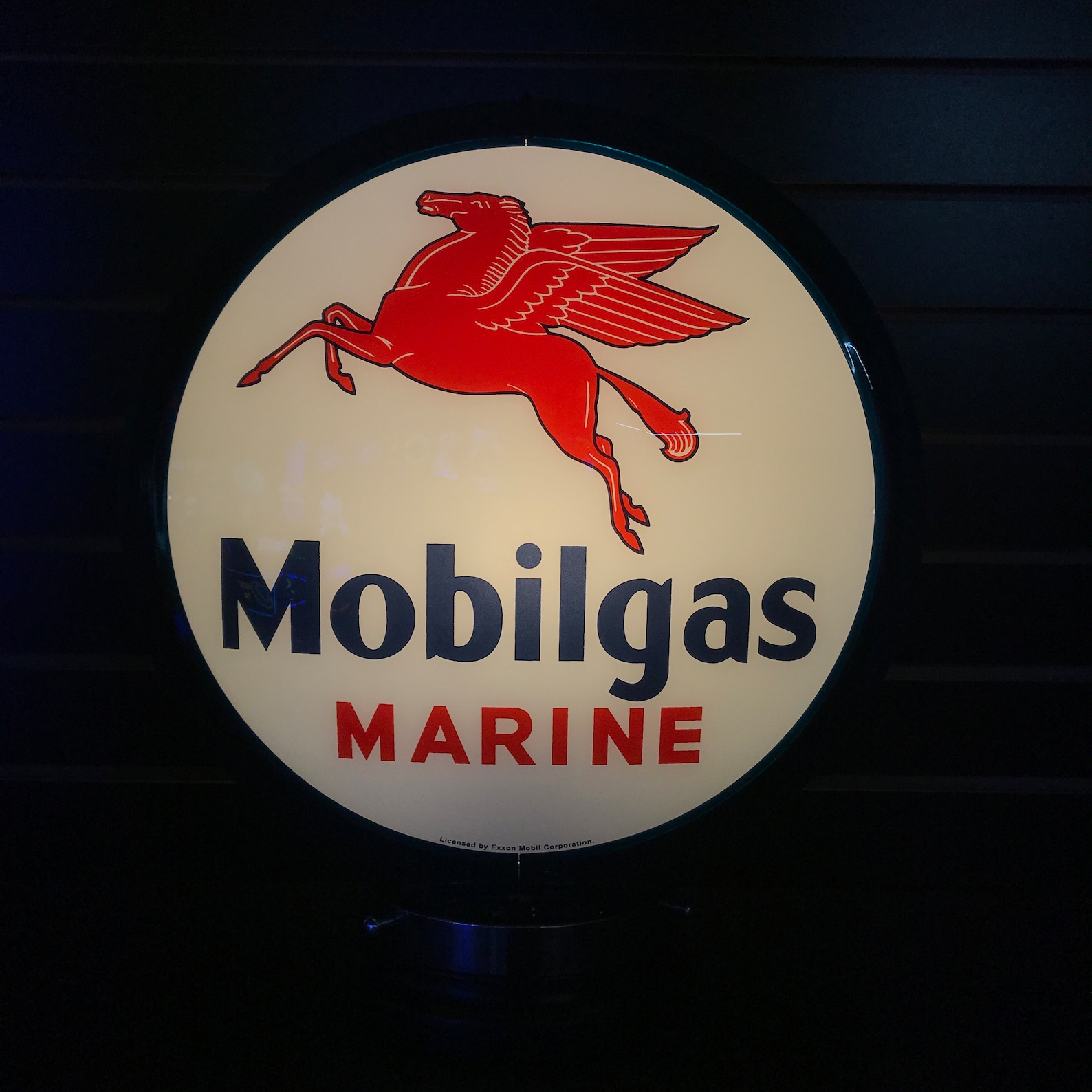 13.5" Mobil Pegasus Gas Pump Globe WITH or WITHOUT Heavy Duty Light ...