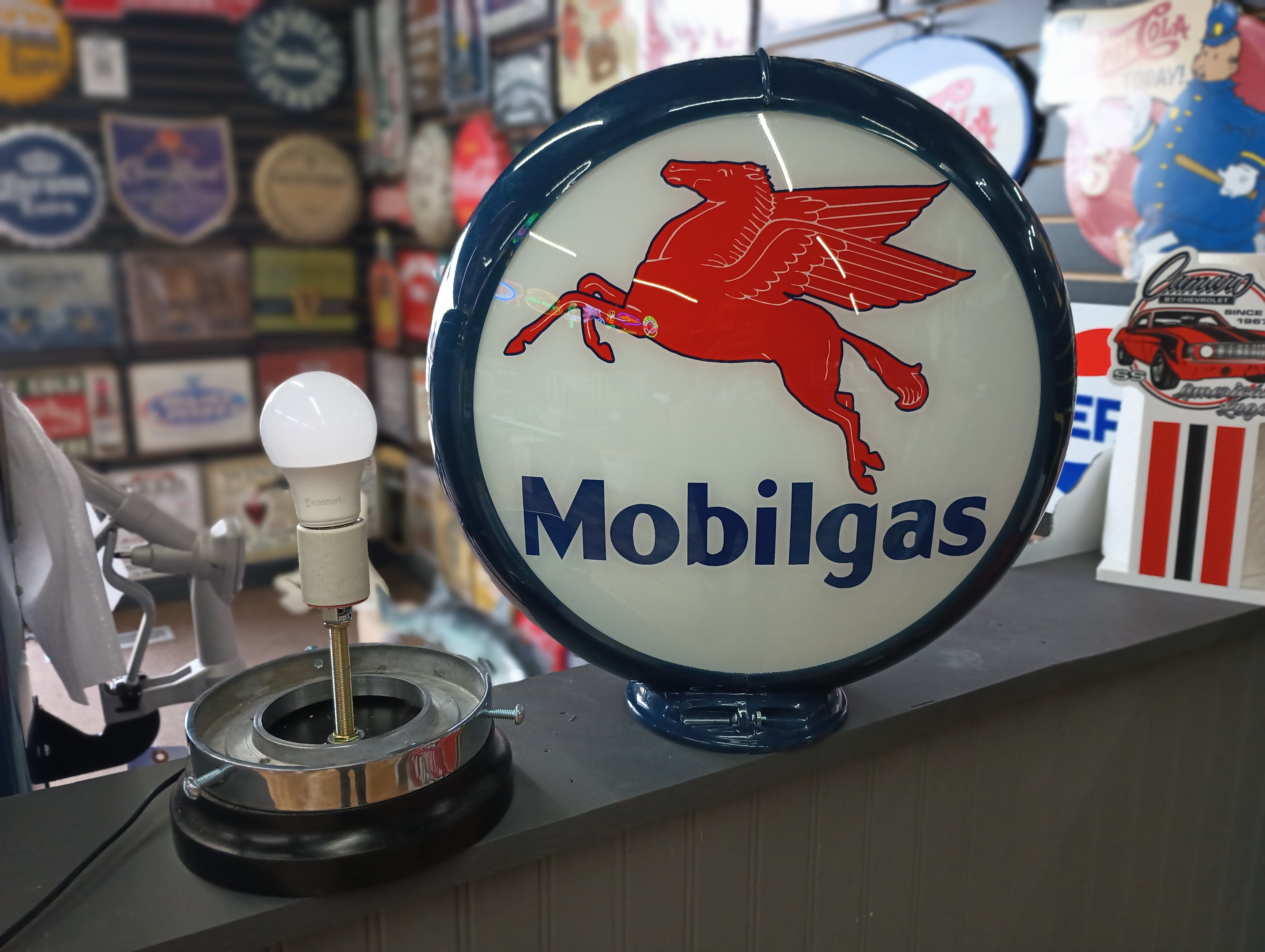 13.5" Mobil Pegasus Gas Pump Globe WITH or WITHOUT Heavy Duty Light ...