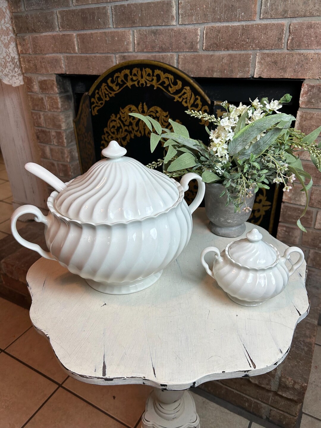 JOHNSON BROTHERS Vintage Snow White REGENCY Ironstone Swirled Soup ...
