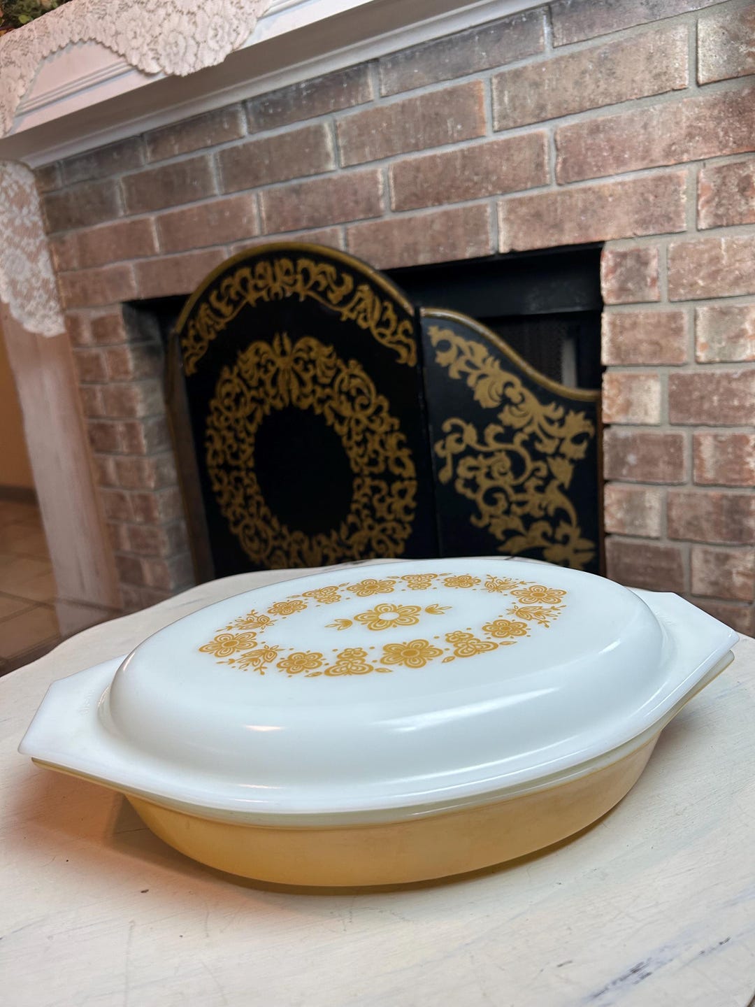 Vintage PYREX | BUTTERFLY 1 Quart Gold Divided Casserole Dish - Etsy