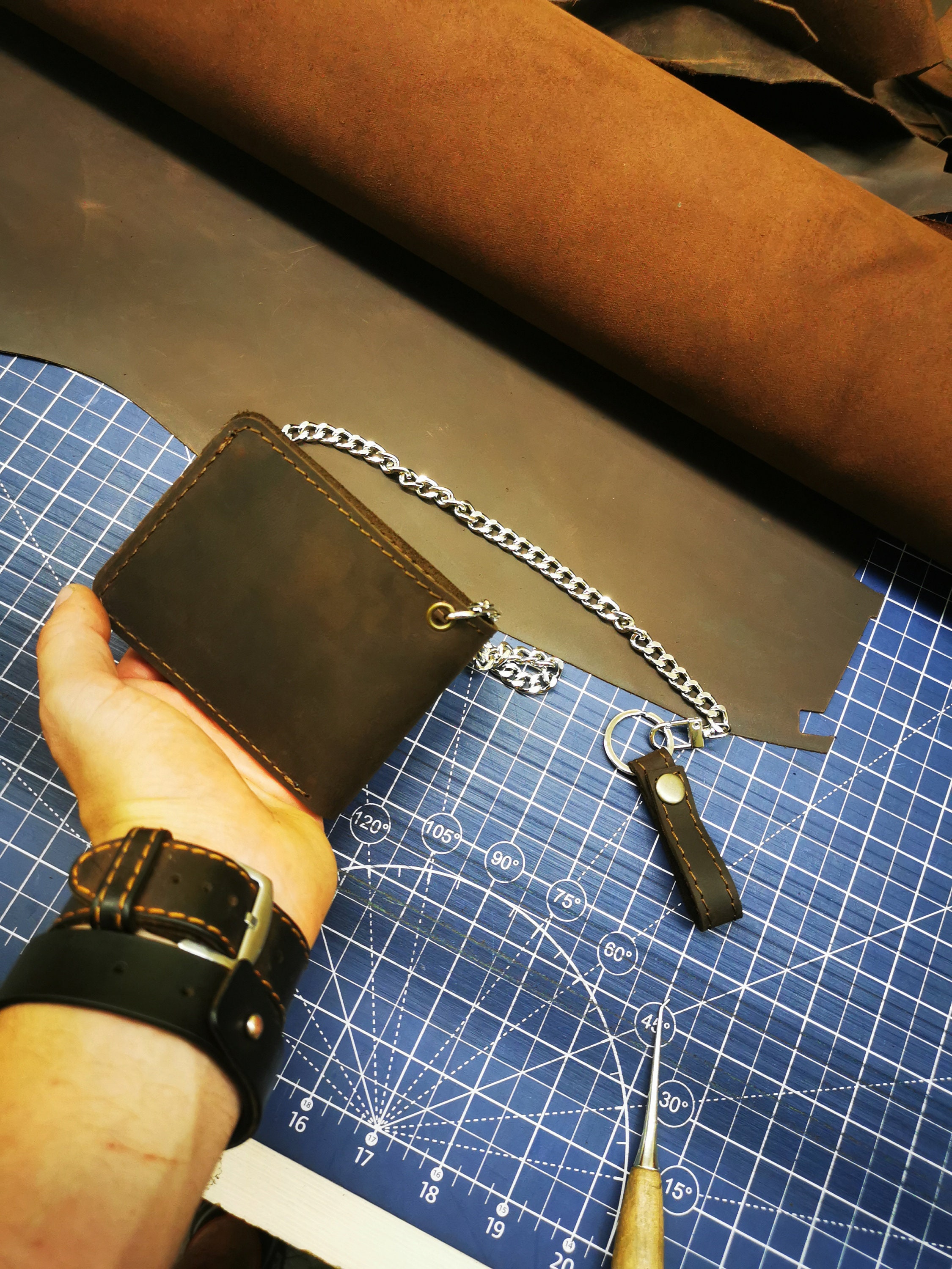 PDF Pattern Best Men Bifold Biker Wallet With Chain on Belt Loop - How ...