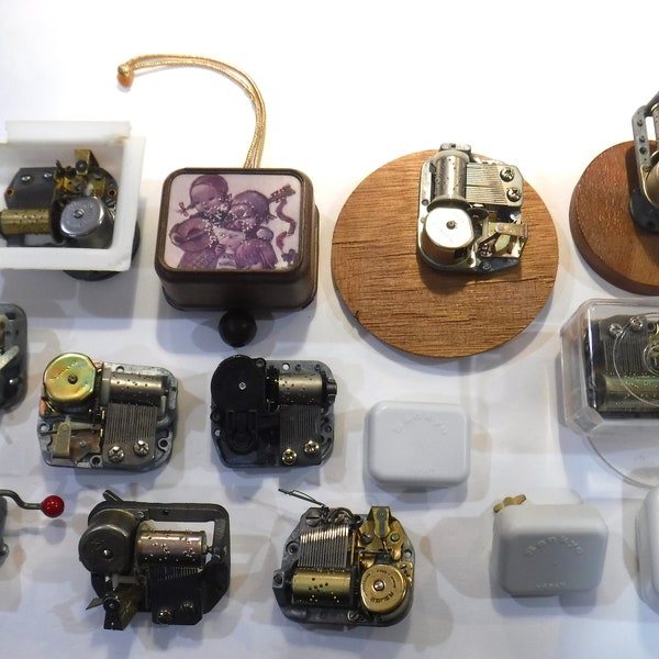 Vintage Music Box - Etsy