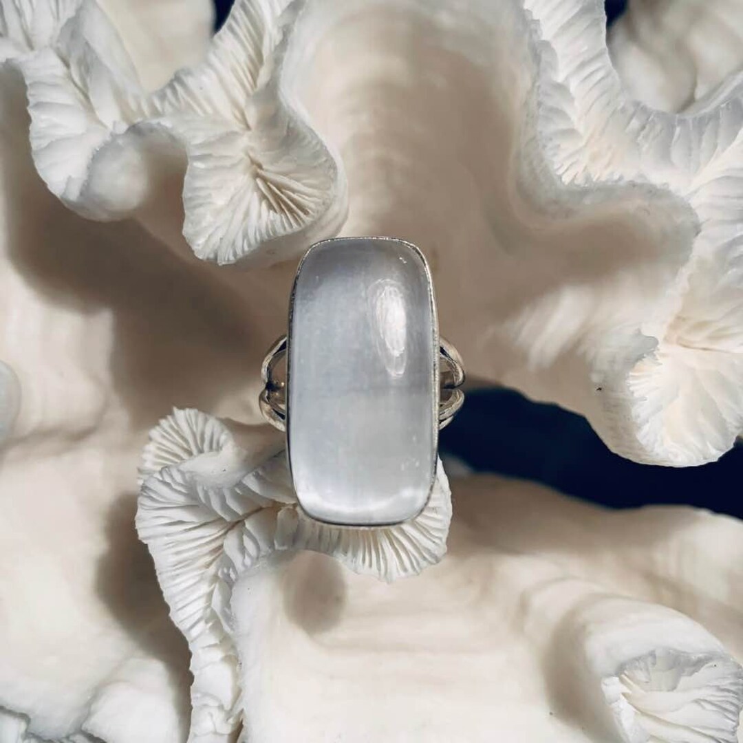Amazing Glowing Selenite Ring Size 7.75 - Etsy