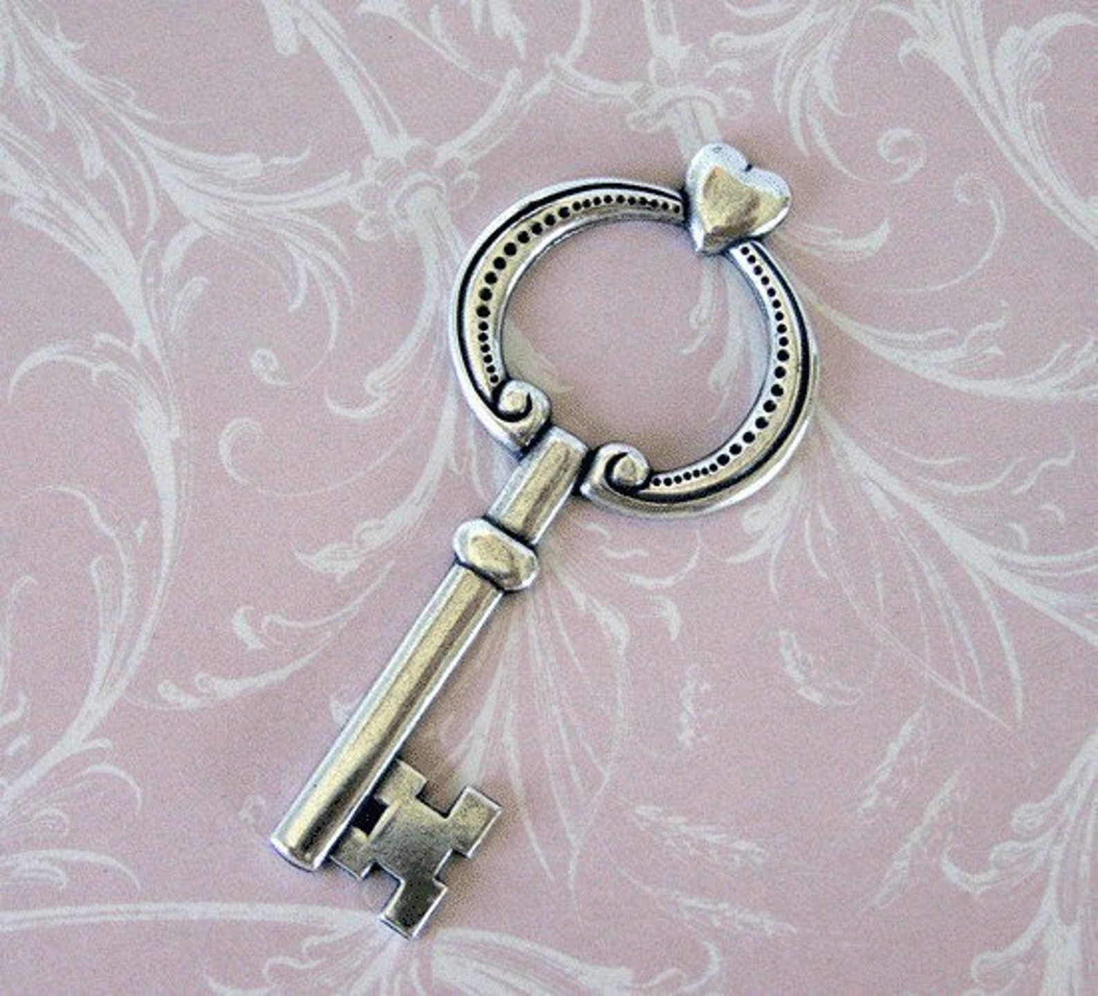 Silver Heart Skeleton Key Finding 535 | Etsy