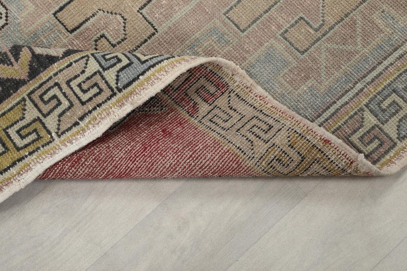 Vintage Turkish Wool Rug | Faded Blush Geometric Living Room Carpet ...
