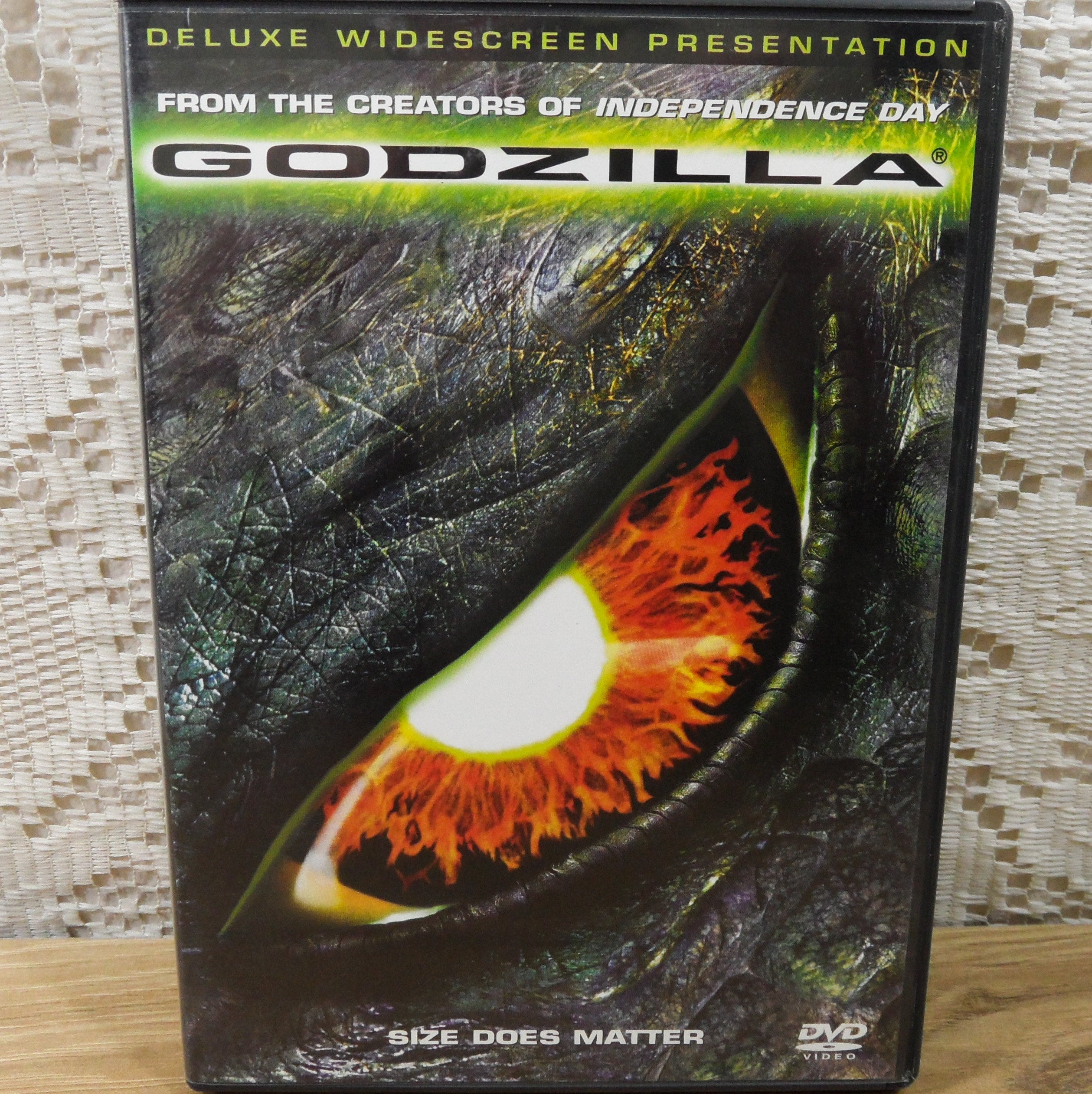 Godzilla Movie, Godzilla DVD, Deluxe Widescreen Presentation, Godzilla ...