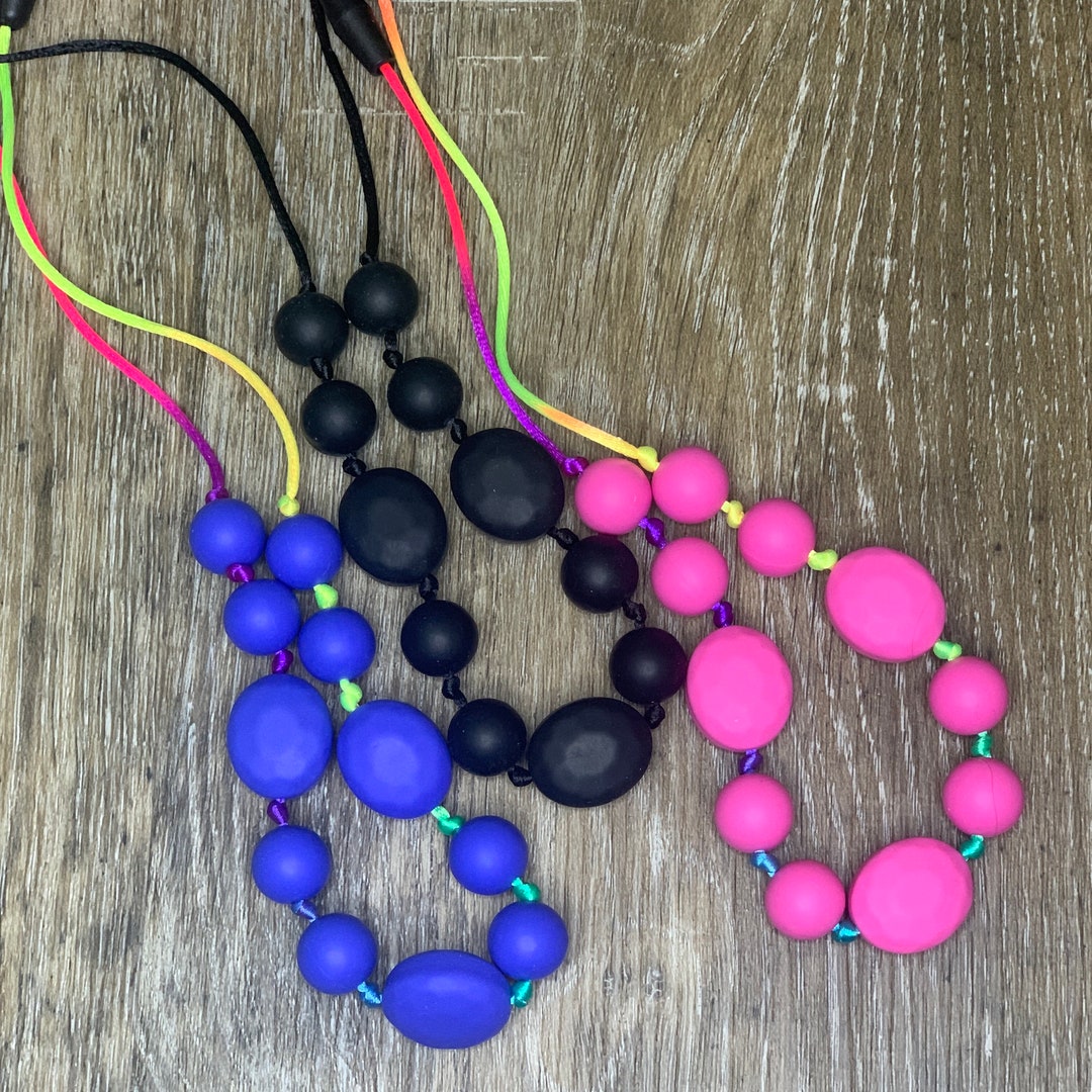 Chewbling Sensory PEBBLE Chewelry Necklace for Children and Adults ...