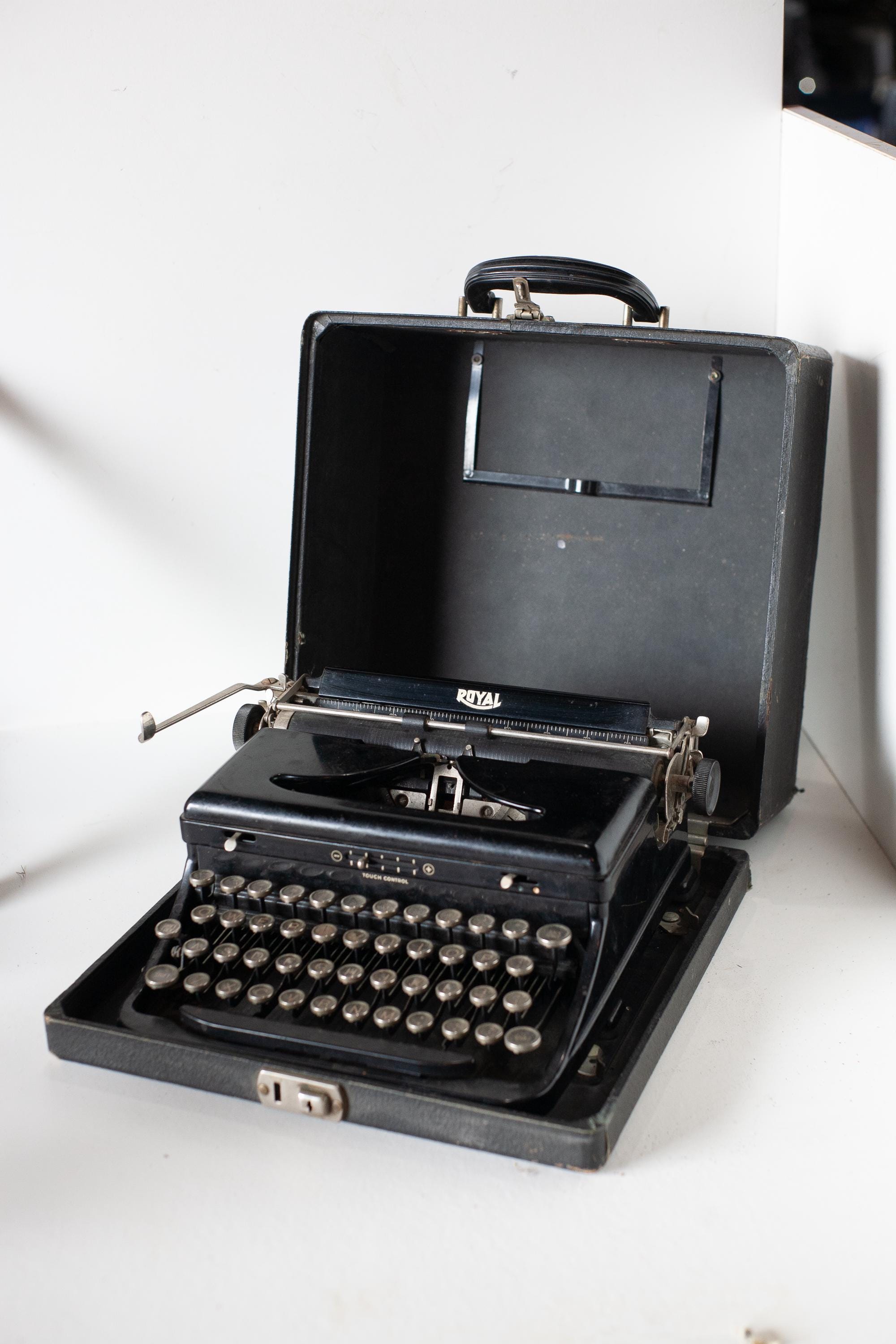 Vintage Royal Model O Typewriter Black With Case - Etsy