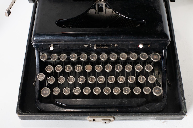 Vintage Royal Model O Typewriter Black With Case - Etsy