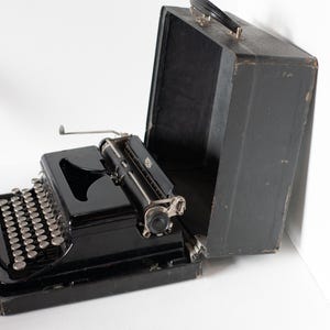 Vintage Royal Model O Typewriter Black With Case - Etsy