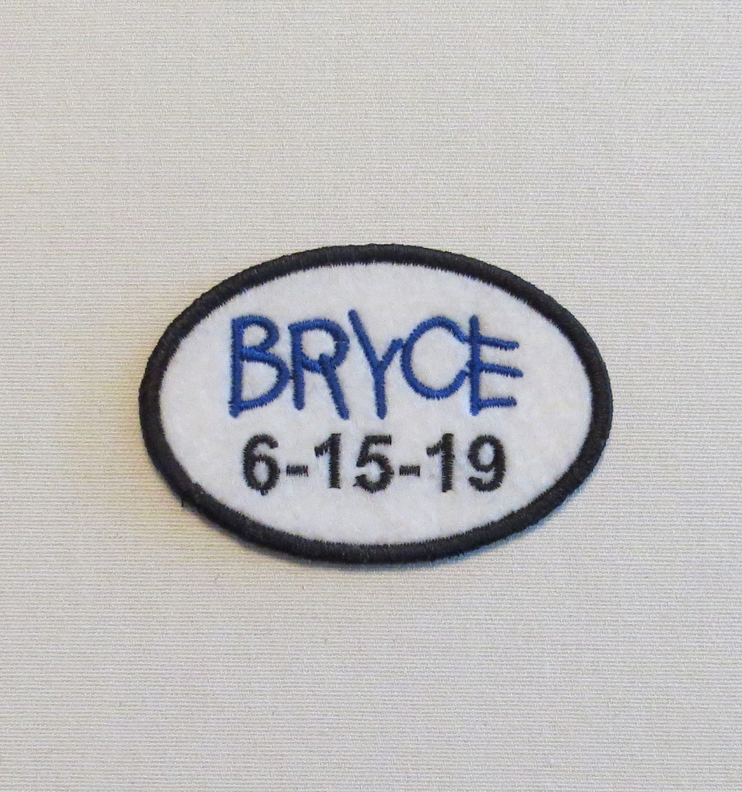 2-4 WEEKS TURN AROUND 3 Inch Oval Shaped - Name Date Personalized ...