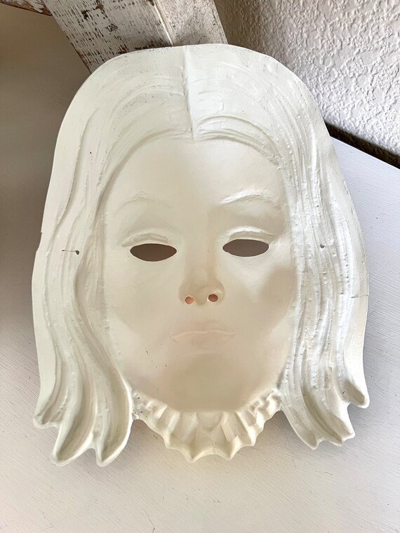 Vintage 1960's The Addams Family Carolyn Jone "Mortic… - Gem