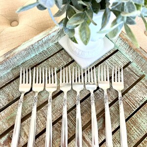 Oneida / Prestige Silver Plate Silverplated 49 Piece Flatware Set GAY ADVENTURE Pattern Service ...