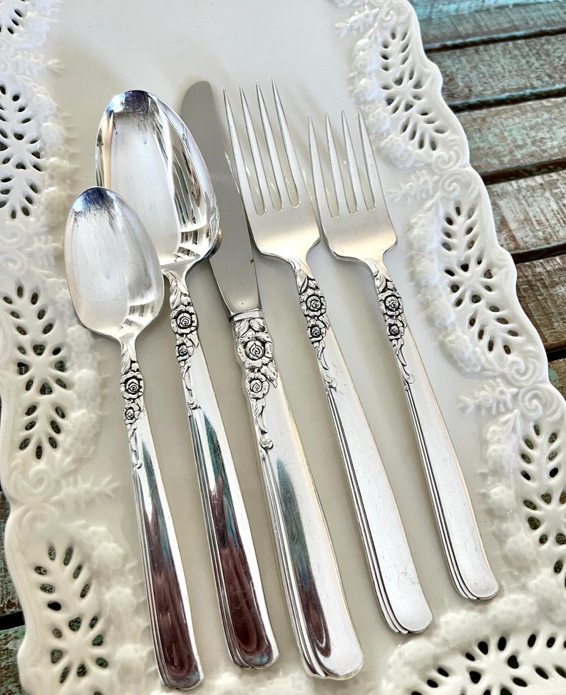 Oneida / Prestige Silver Plate Silverplated 49 Piece Flatware Set GAY ...