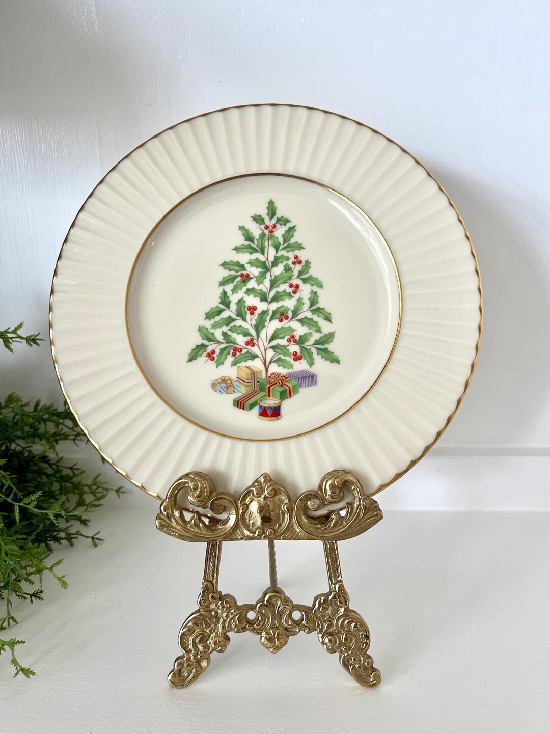 Lenox Holiday Temple Collection Gold Trim Christmas Tree, Salad Plate ...