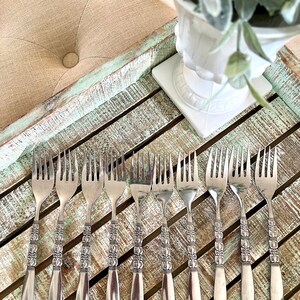 Northland Stainless - Oneida 67 Pieces Stainless Steel Rebecca Pattern ...
