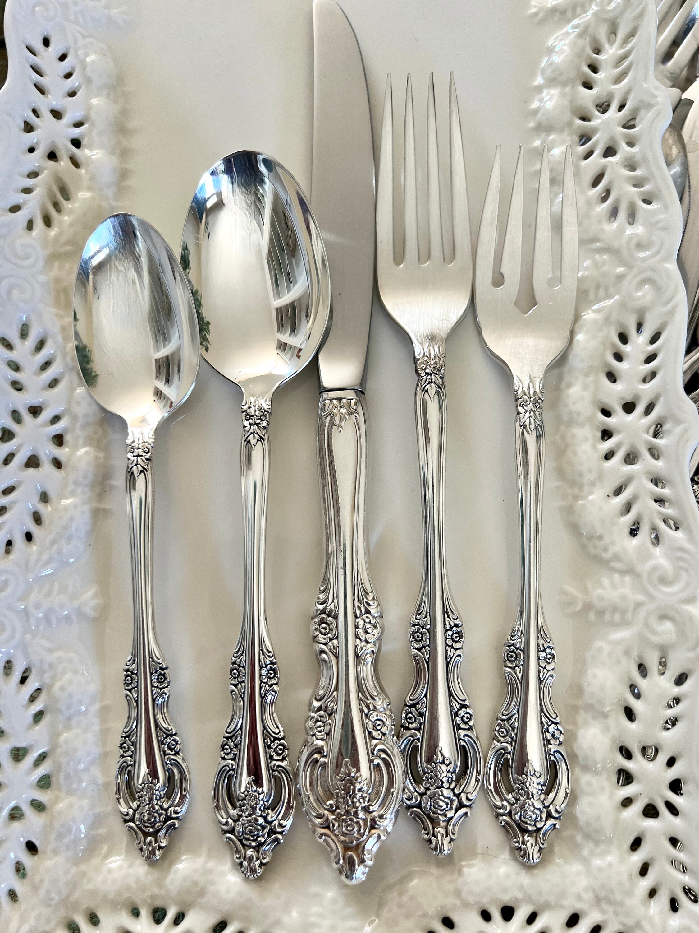 Oneida Community Silver Plate Silverplated 62 Piece Flatware Set ...