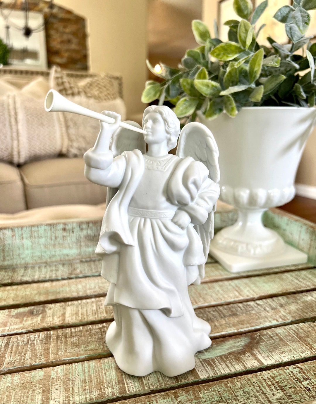 Avon Nativity Porcelain Figurine Collectible Gabriel Angel W / Horn ...