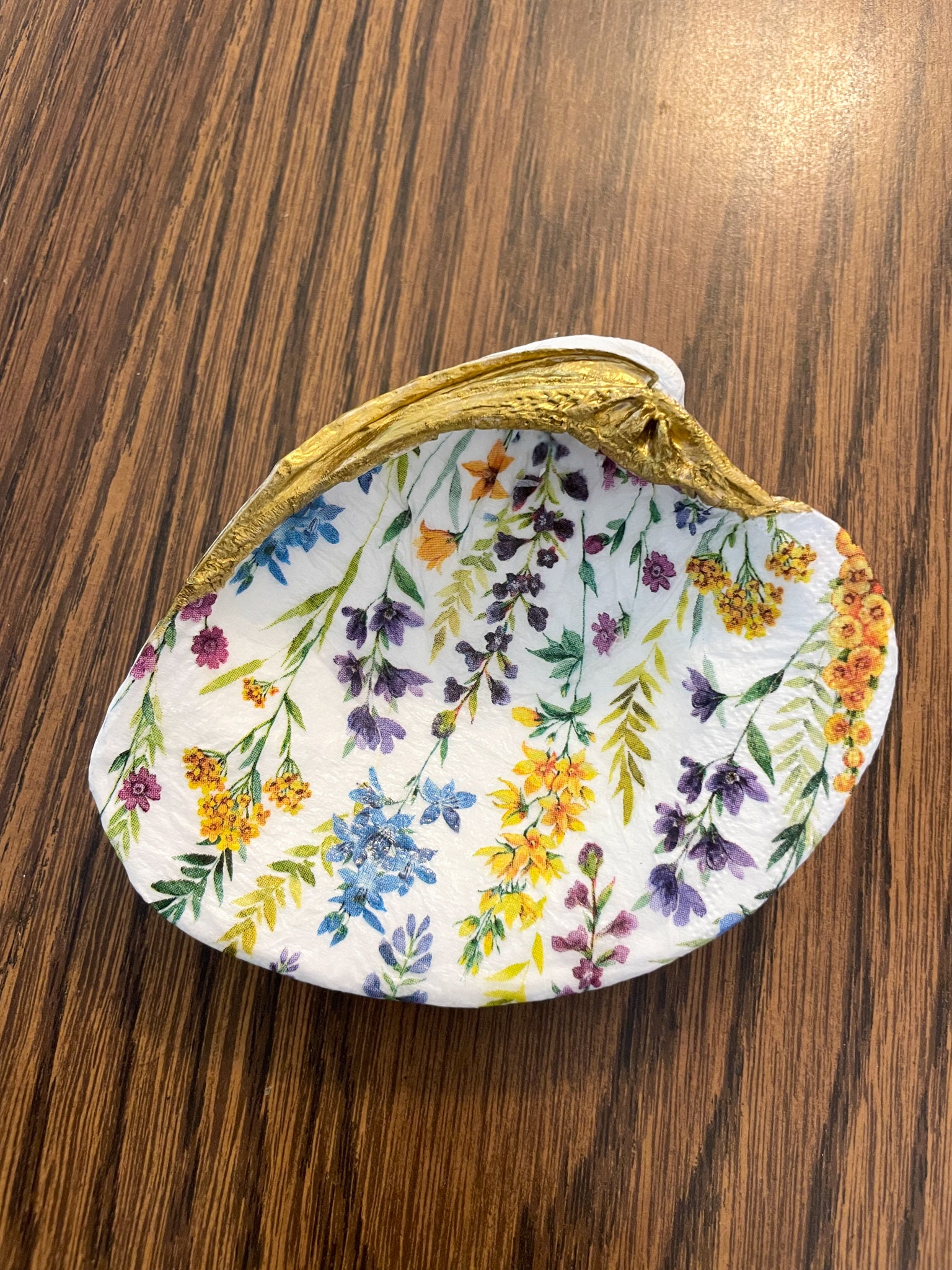 White Floral - Decorative Clam Shell - Etsy