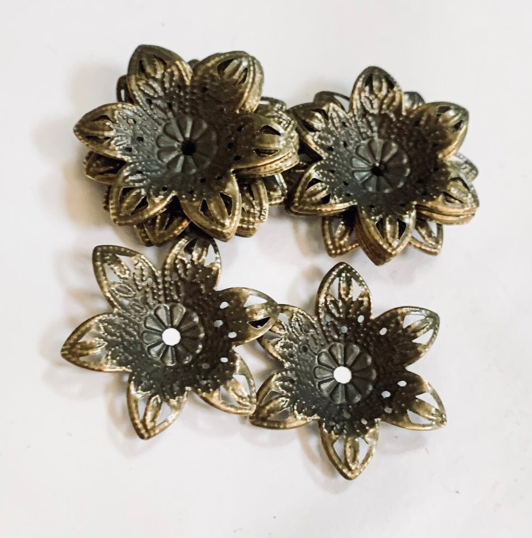 40 Antiqued Brass Finish Flower 30mm, Antique Brass Plated Iron Flower ...