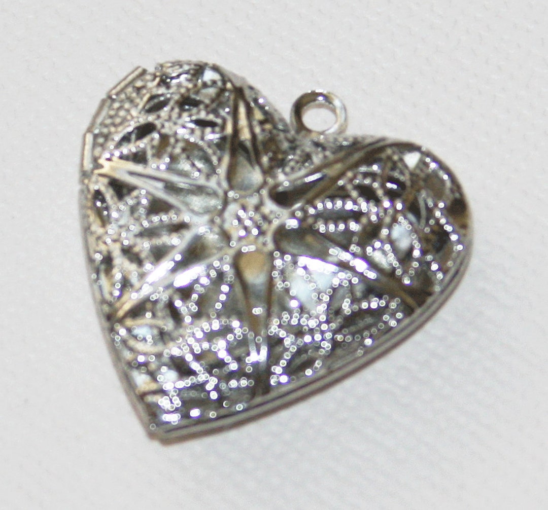 ONE Piece of Silver Plated Filigree Heart Locket Pendant 25x24x6mm - Etsy