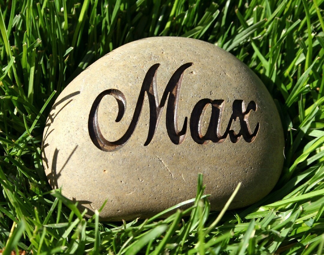 Personalized Pet Memorial Name Stone - Small Palm Size Engraved Garden ...