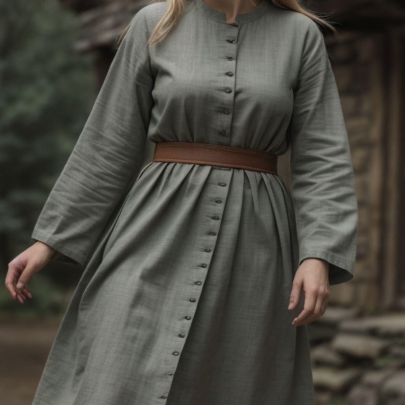 Minimalist Green Medieval Tunic Rustic Renaissance Women Buttoned Long ...