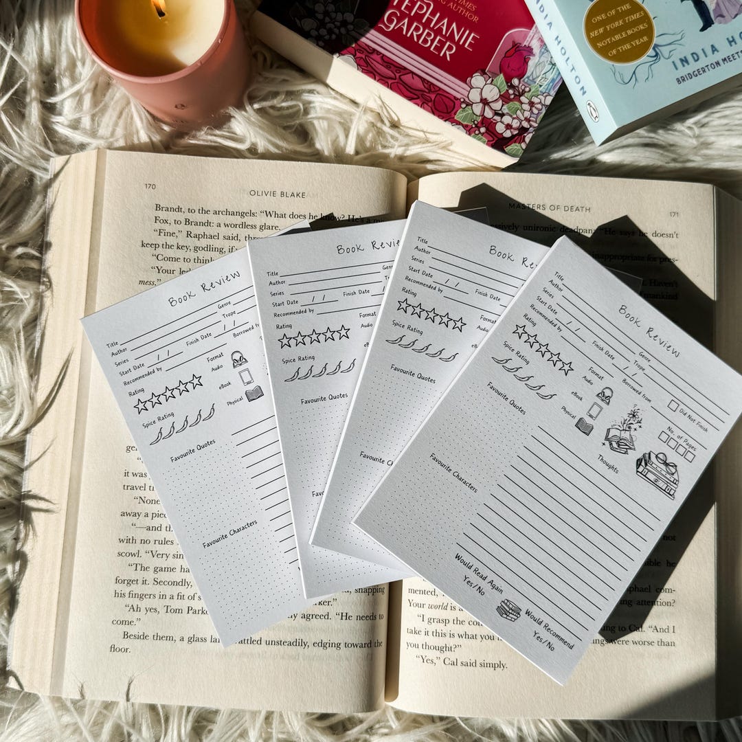 Book Review Notepad A6 - Book Lover Gift. Black and White. Bookish ...