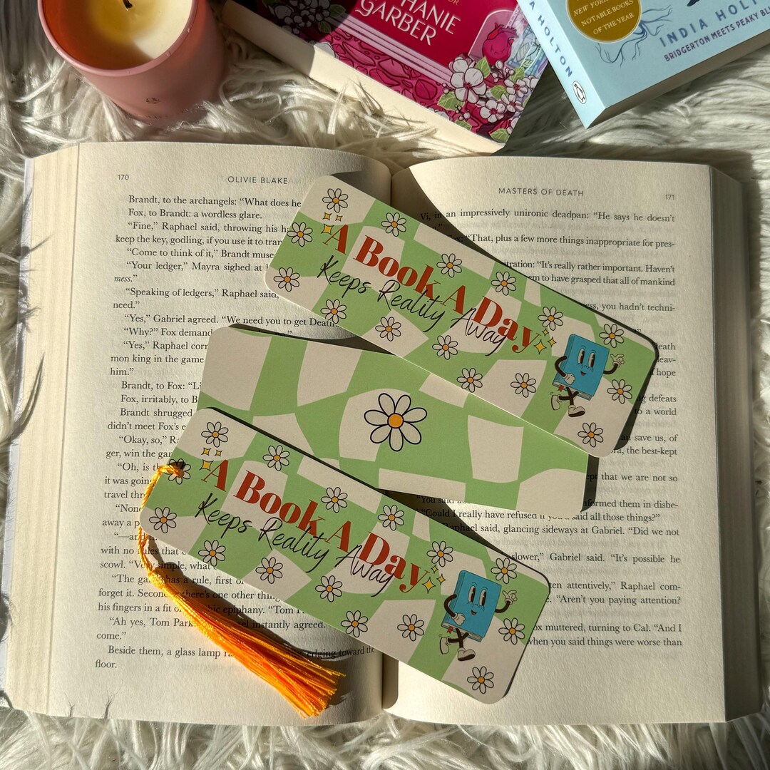 A Book A Day Bookmark Retro Style Gift for Book Lovers Bookish ...