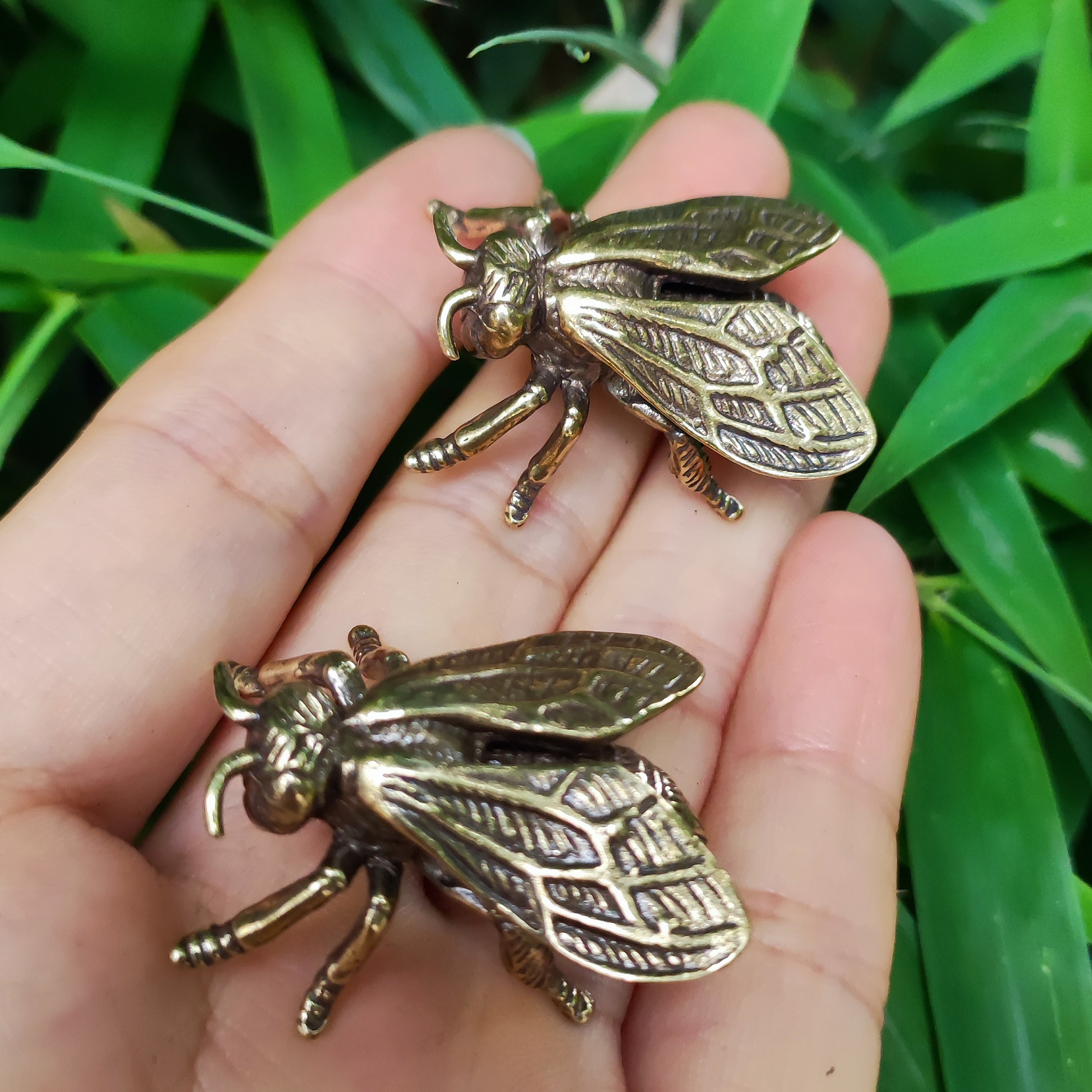 Set 2 Pieces Copper Cute Bee Statue Healthy and Safe and Odorless Metal ...