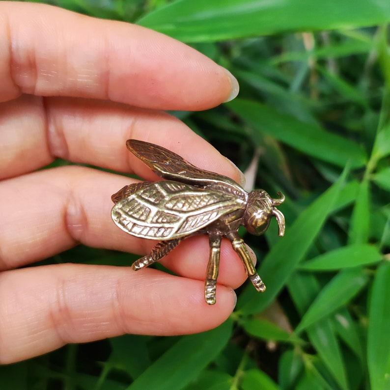 Set 2 Pieces Copper Cute Bee Statue Healthy and Safe and Odorless Metal ...