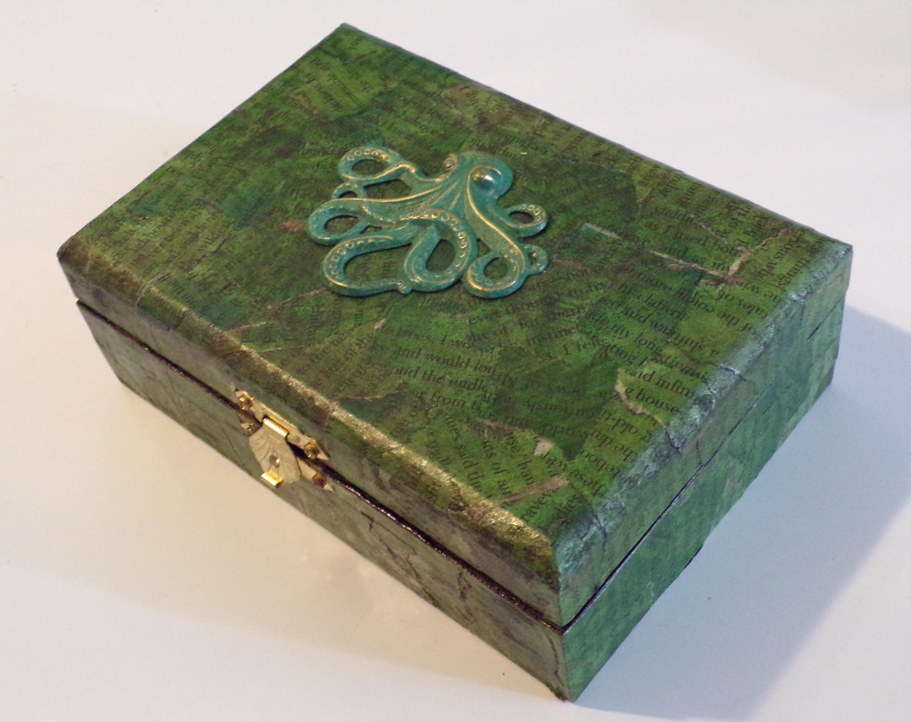 Green Lovecraftian Wooden Box With Likeness of Cthulhu on Lid - Etsy