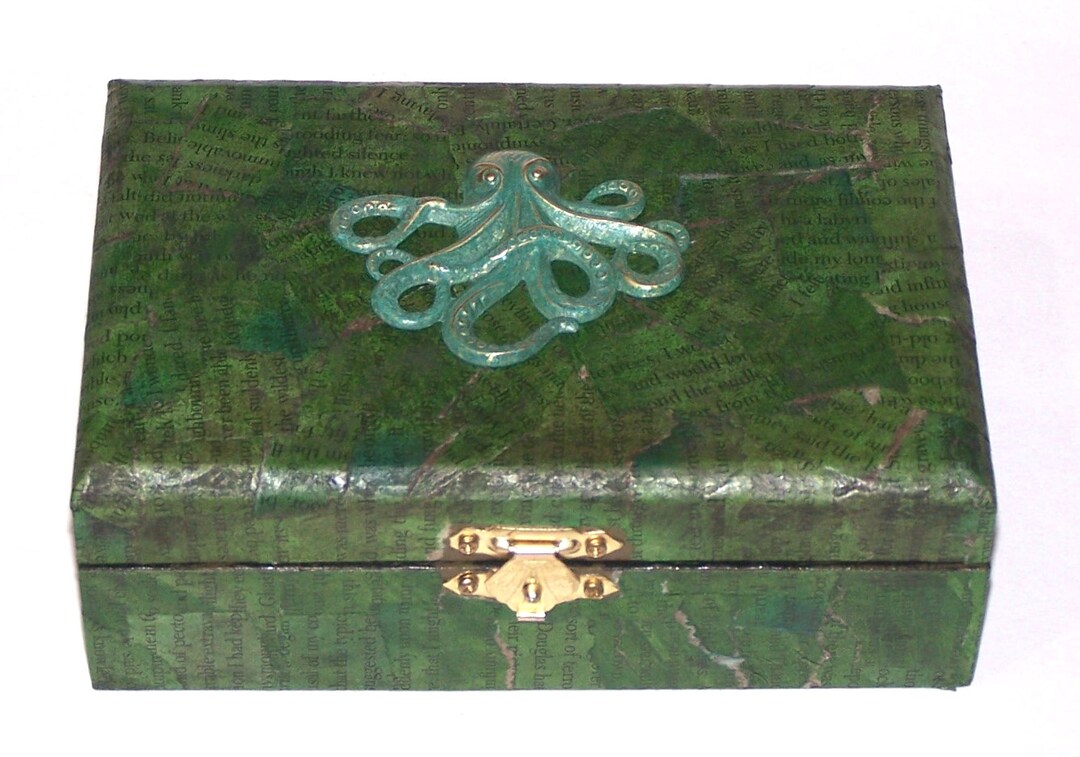 Green Lovecraftian Wooden Box With Likeness of Cthulhu on Lid - Etsy
