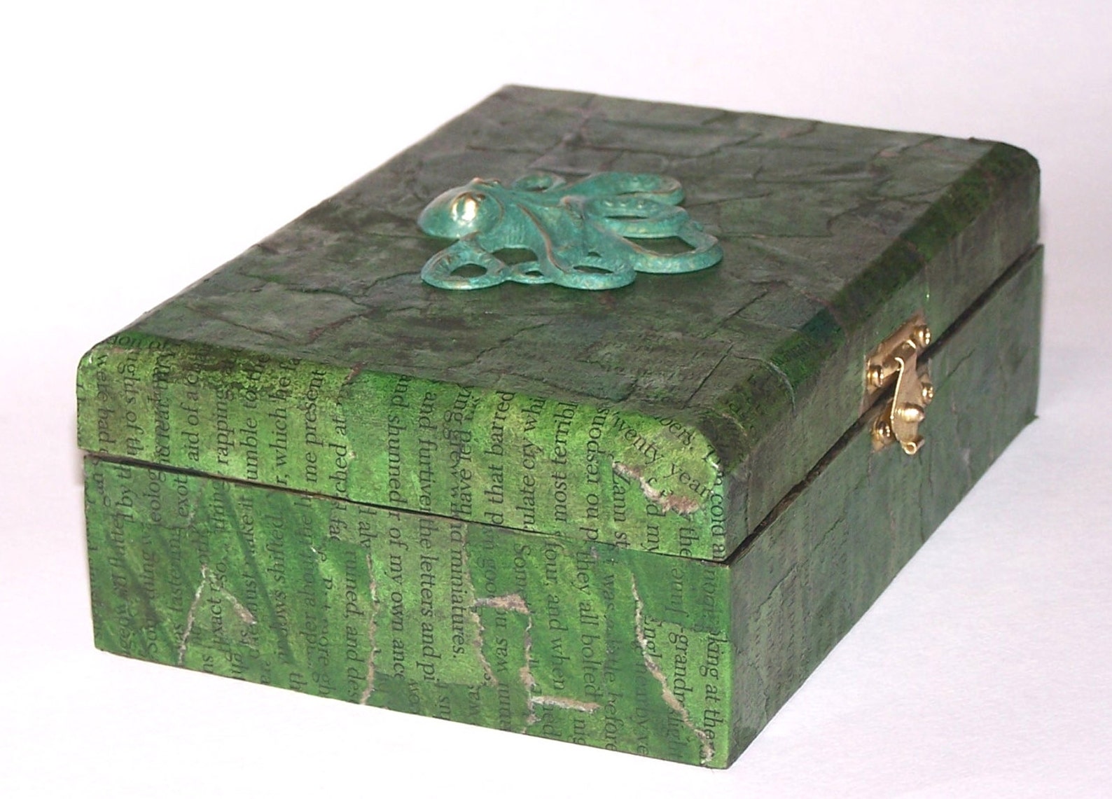 Green Lovecraftian Wooden Box With Likeness of Cthulhu on Lid - Etsy