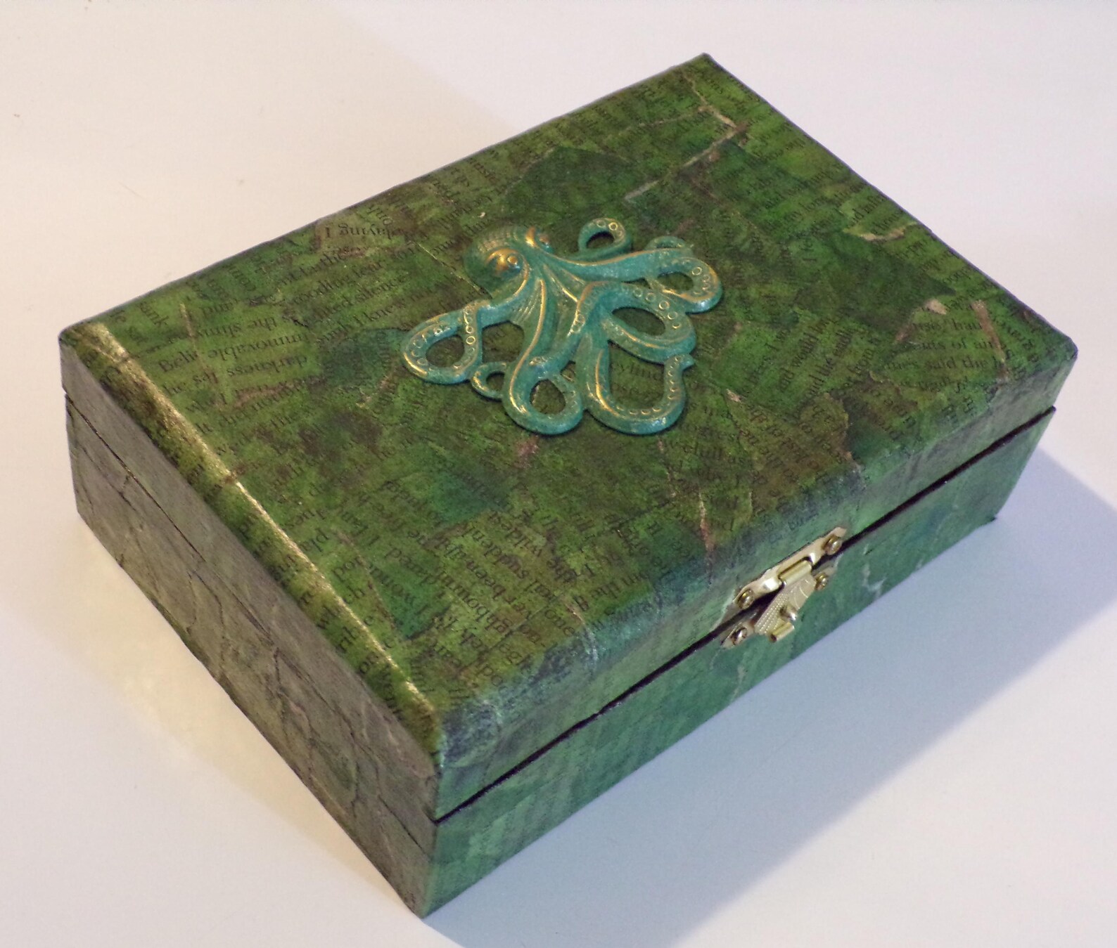 Green Lovecraftian Wooden Box With Likeness of Cthulhu on Lid - Etsy