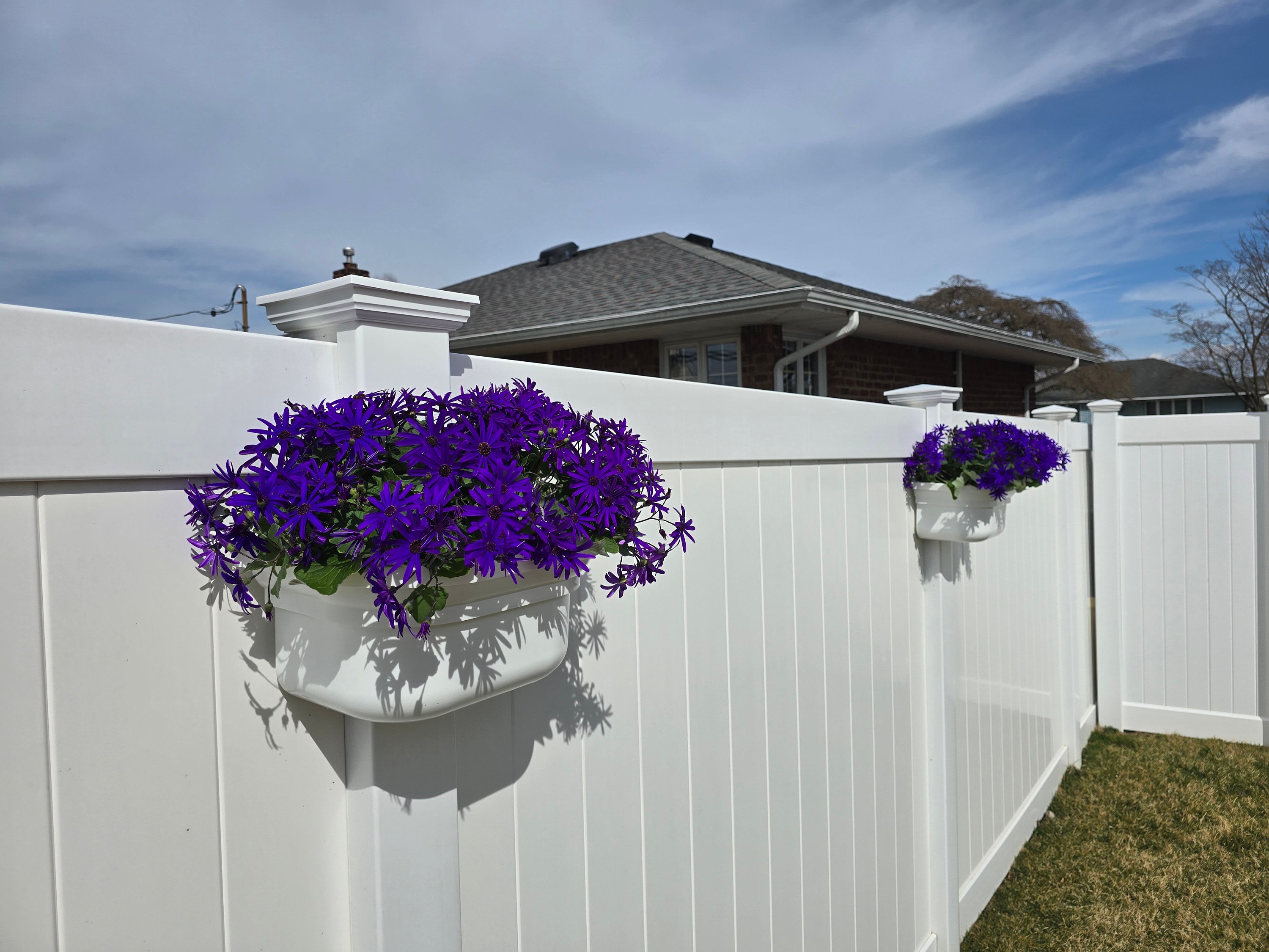 Fence Pot - Flower Planter - Lawn Decoration - Garden - Flowers - PVC ...