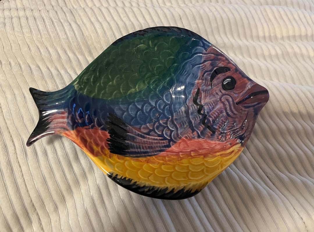 Vintage Hand Painted Ceramic Pottery Fish Dish Bowl Colorful Details ...