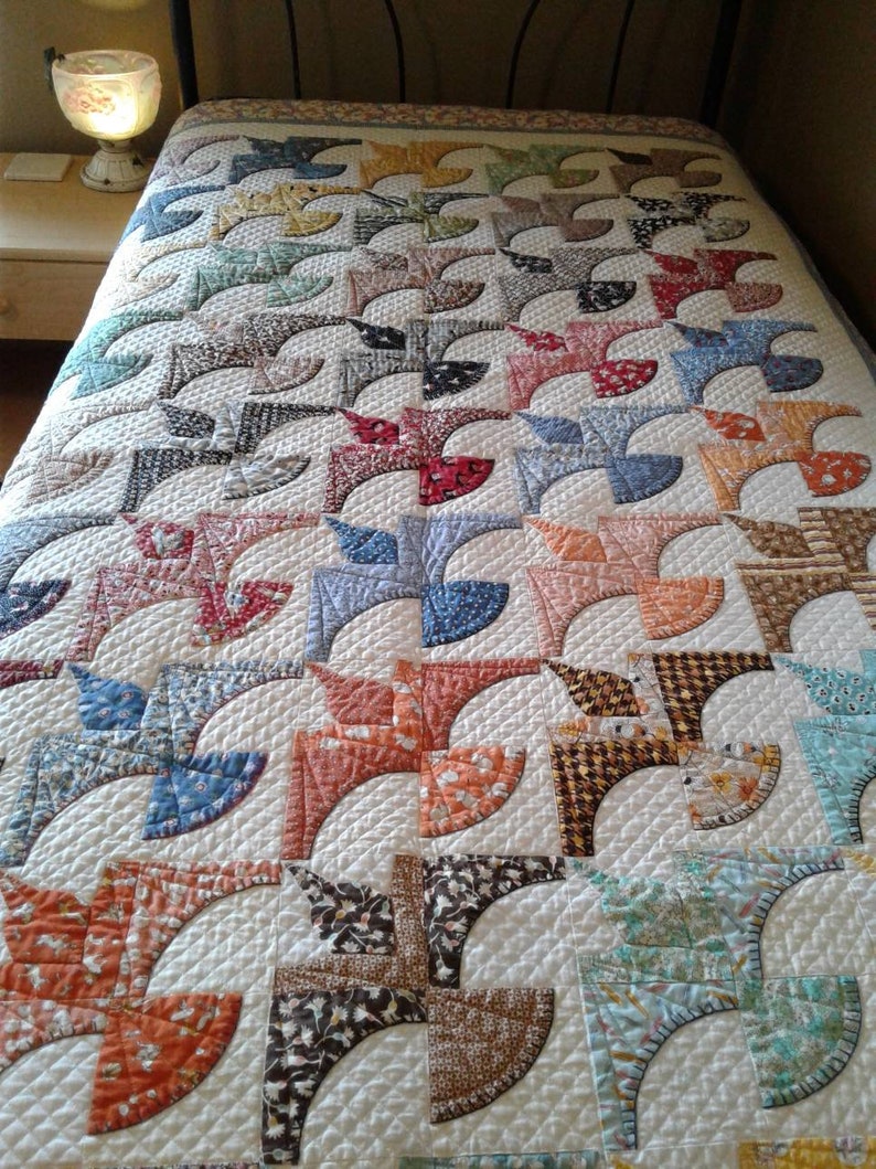 Pattern Flying Doves Drunkard's Path Birds Baby Quilt | Etsy