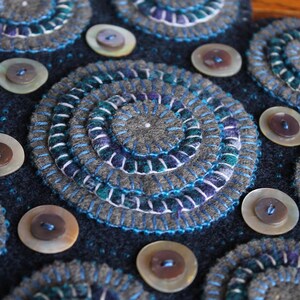 Wool KIT, Large SCALLOPED Pre-cut Wool Appliqué Kit, Wool Penny Rug Kit ...