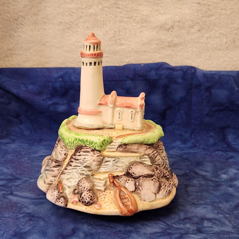 Vintage Christmas Rotating Music Box - Etsy