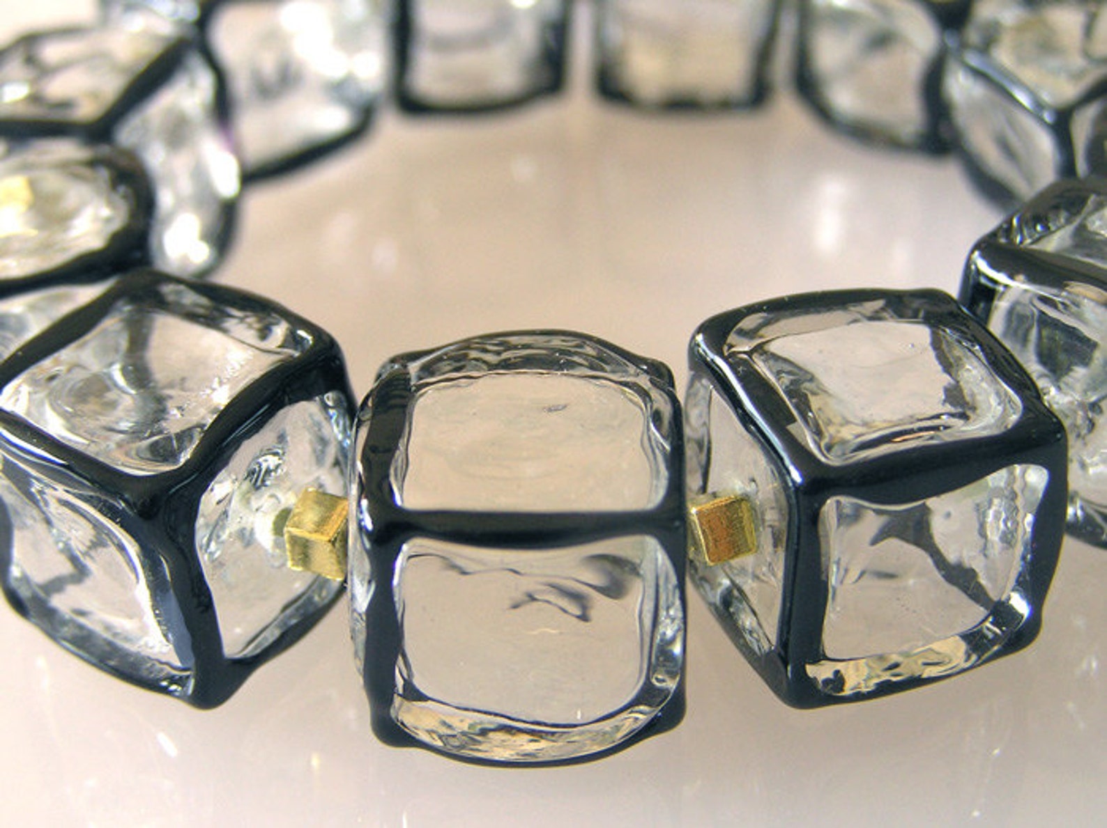 Black and White Cubes Bracelet Geometric Beaded Glass - Etsy