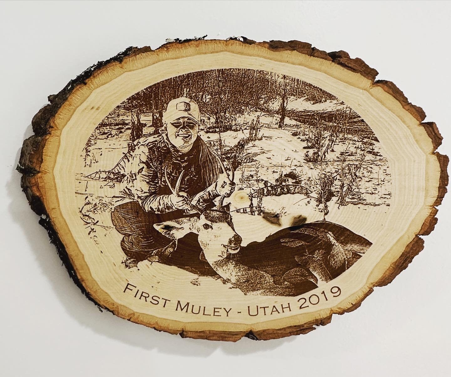 Custom Laser Engraved Hunting Photo Plaques - Round - Etsy