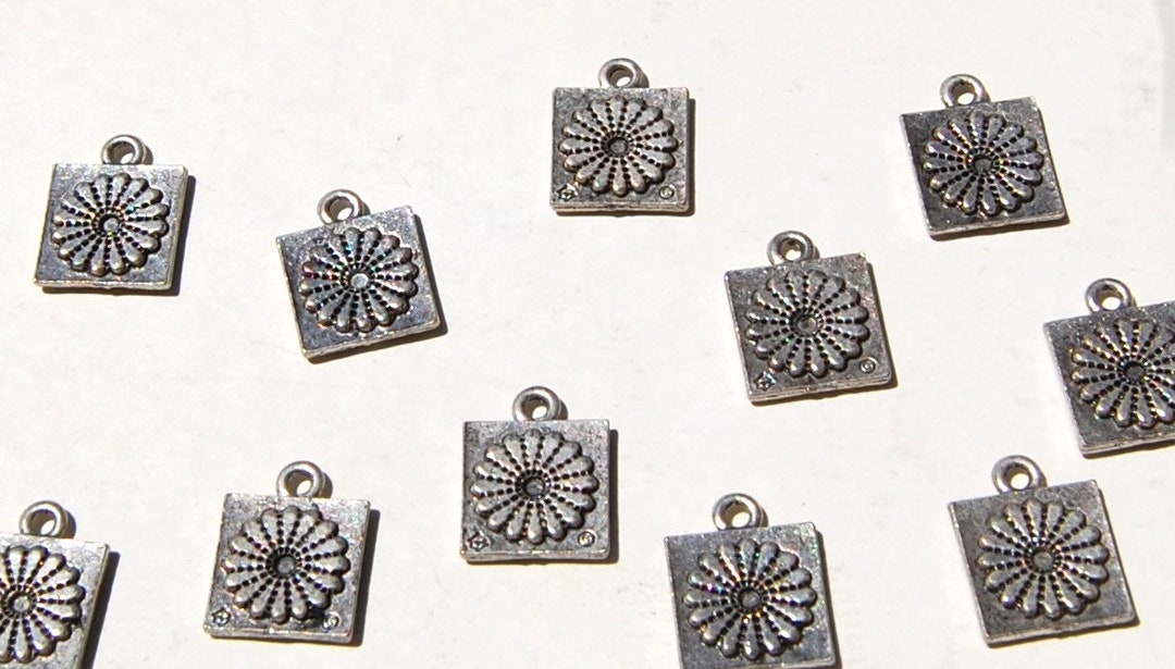 Silver Flower Patch Charm: Quilting Jewelry Making Supply - Etsy