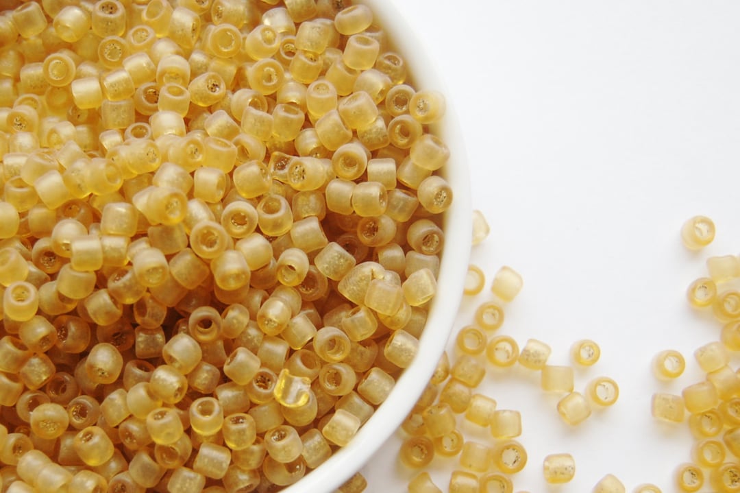 Vintage Murano Glass Seed Beads: Pale Gold Italian Beads (4mm, 10 Grams ...