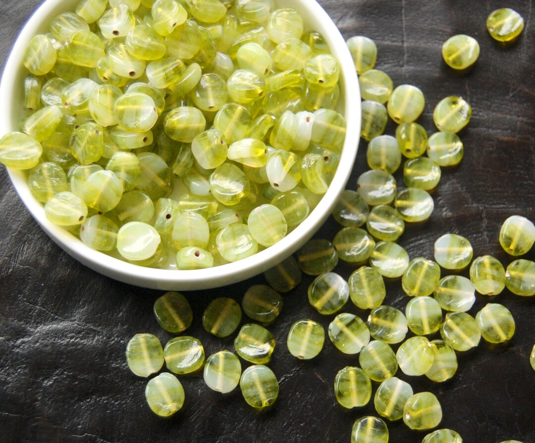 Pack of 10 Beads, Pale Lime Green Glass Beads, Twisted Oval Shaped ...