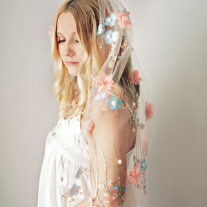 Flower Pop Veil, Unique Pink Flower Veil, Embroidered Flower Veil, Pink ...
