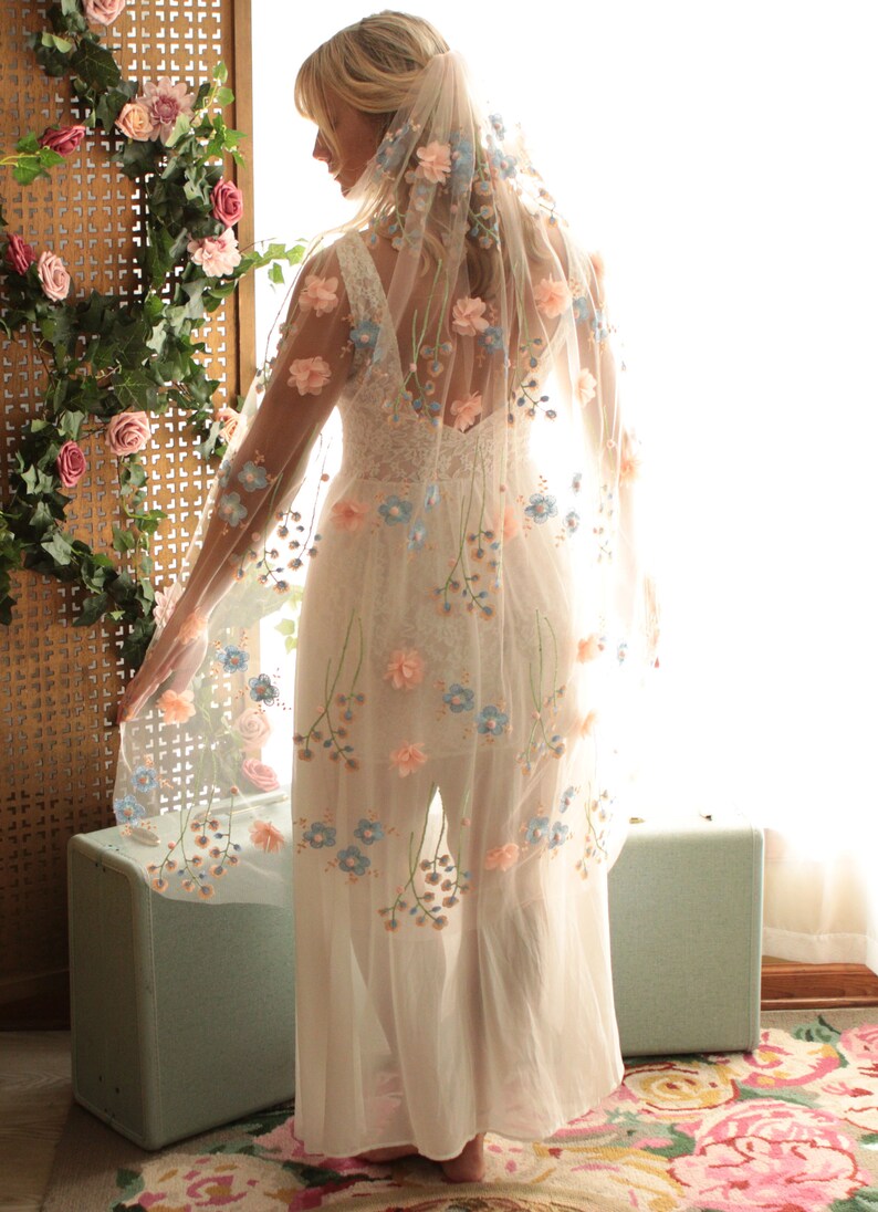 Flower Pop Veil Unique Pink Flower Veil Embroidered Flower - Etsy